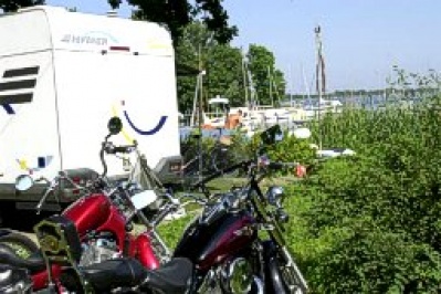 Malge Gasthaus am See | Biergarten |Marina & Camping | Pension | Marina ...