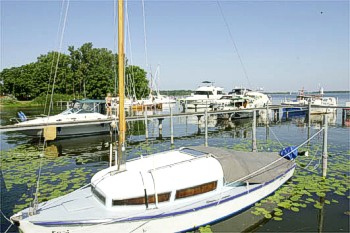 Malge Gasthaus am See | Biergarten |Marina & Camping | Pension | Marina ...