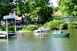 Malge Gasthaus am See | Biergarten |Marina & Camping | Pension | Marina ...