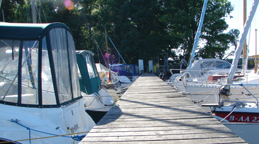 Malge Gasthaus am See | Biergarten |Marina & Camping | Pension | Marina ...